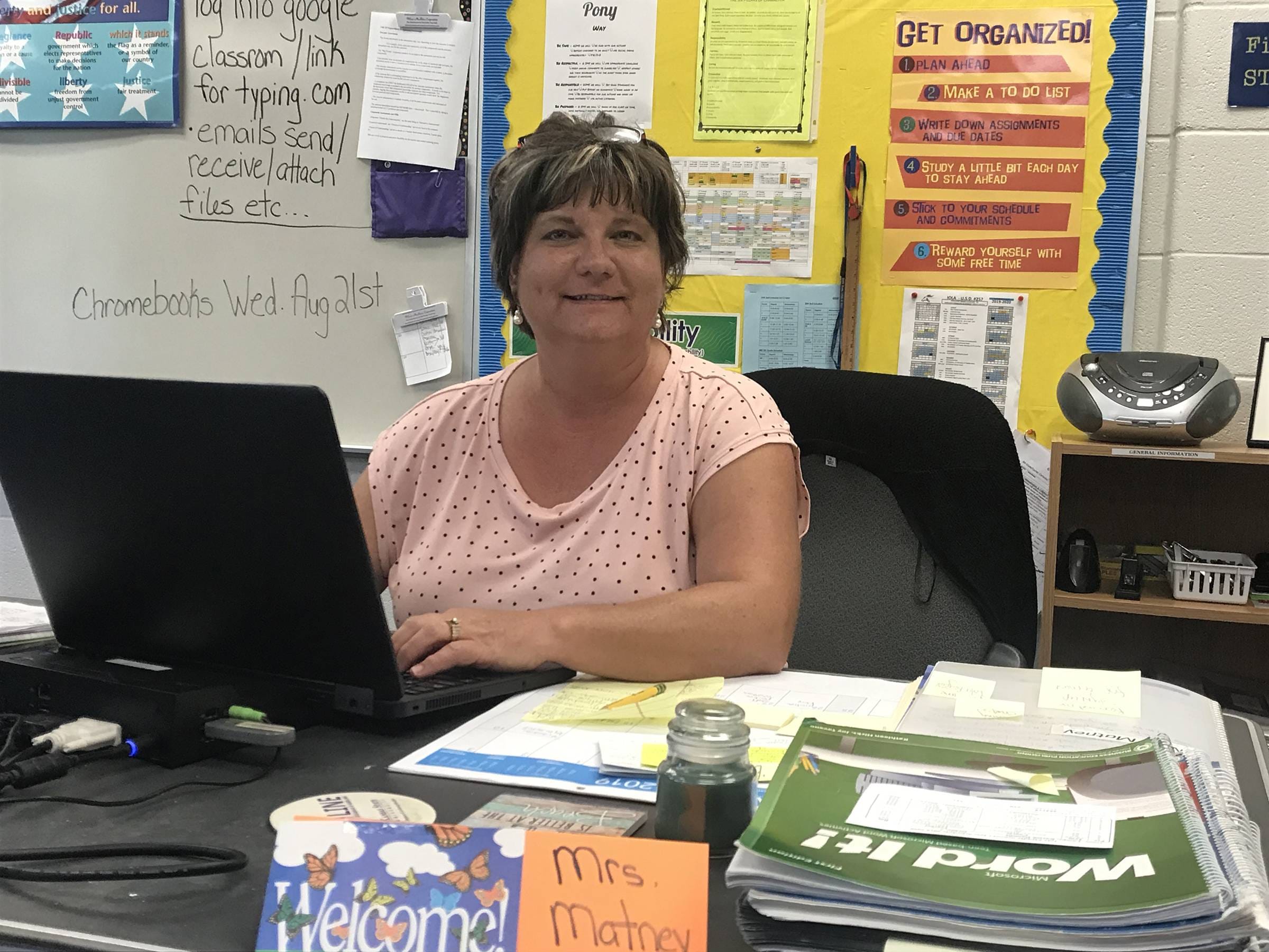 Career change leads to teaching at IMS - The Iola Register