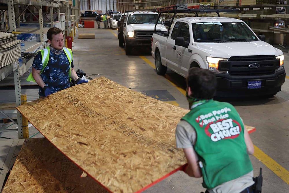 Hurricane Laura slams Gulf Coast - The Iola Register