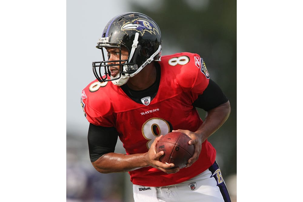 Some former NFL players map out future through career fairs - The Iola ...