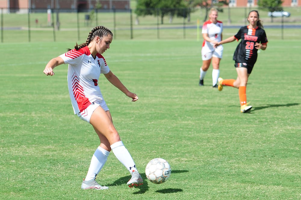 Red Devil soccer clubs win again - The Iola Register