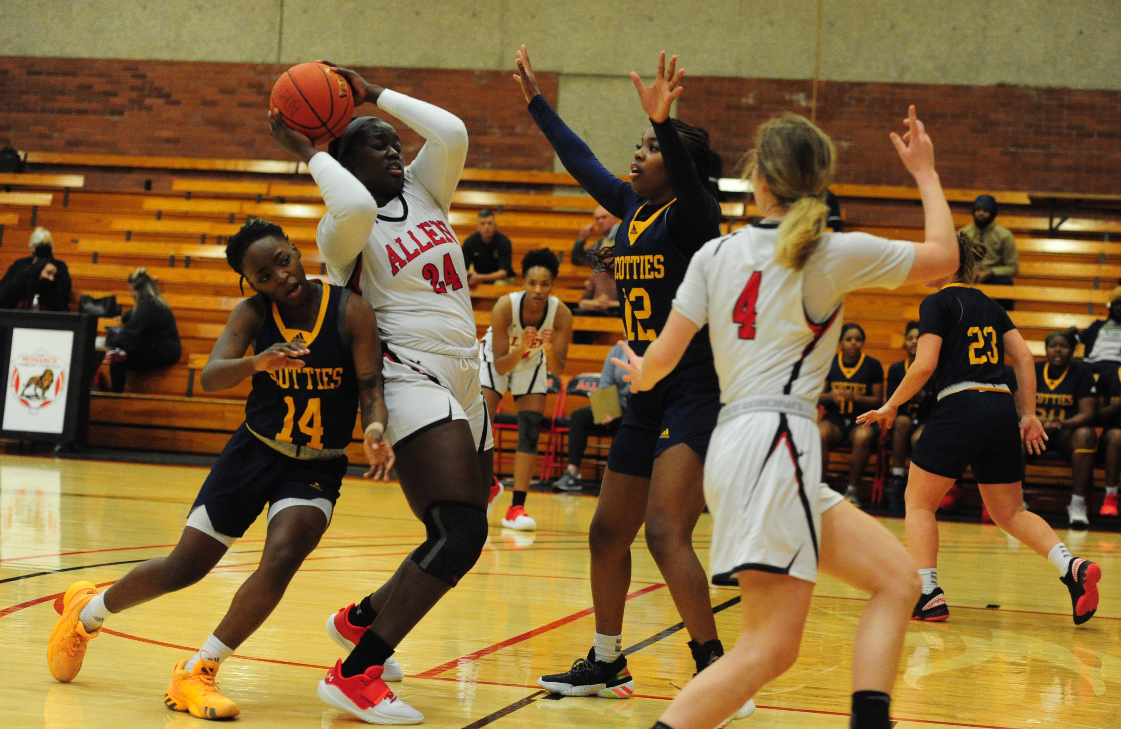 Red Devils put up fight for big home win - The Iola Register