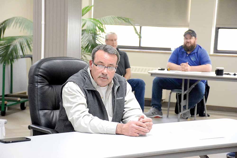 Thompson steps out of the ring - The Iola Register