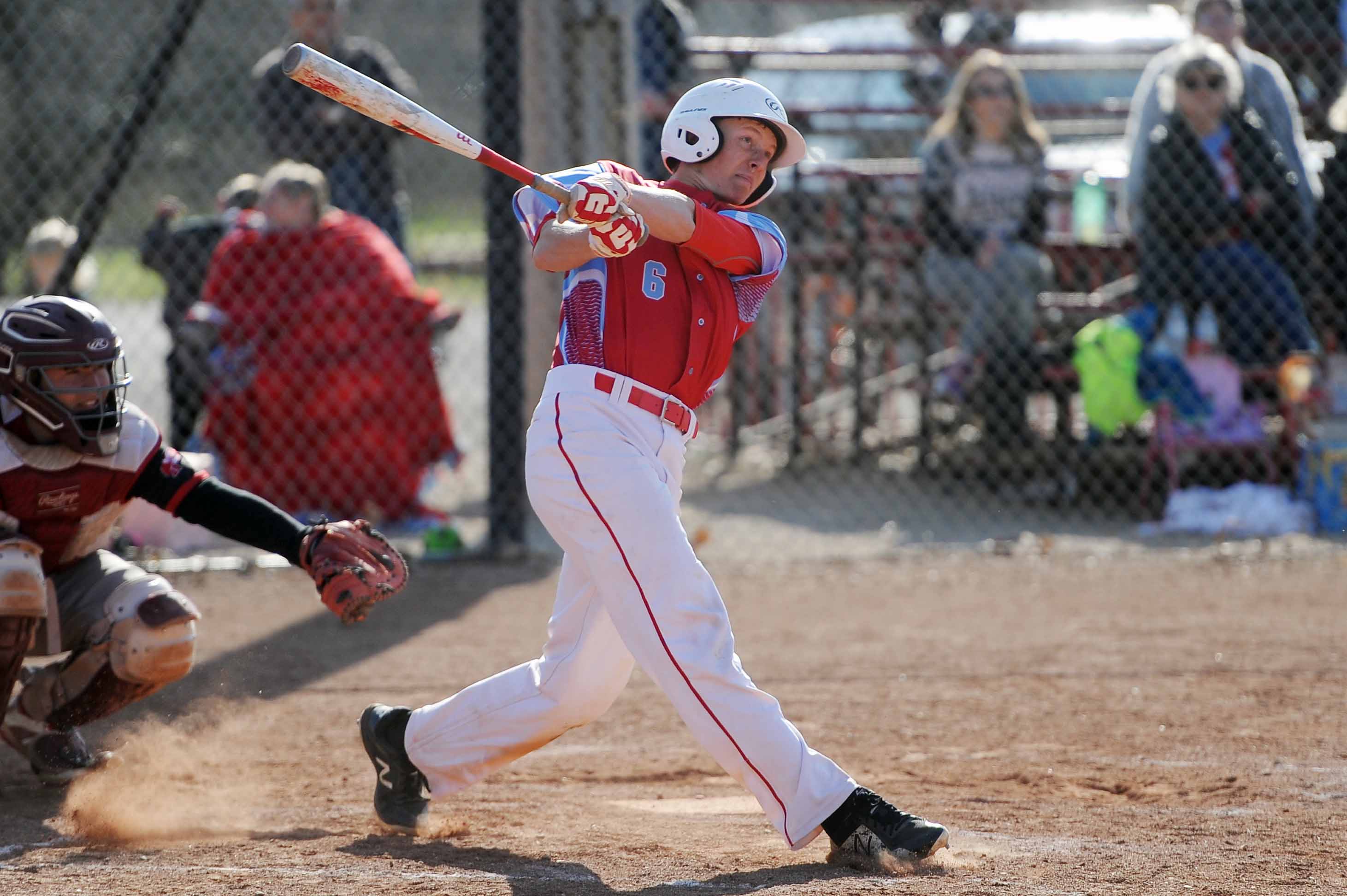 Crest keeps on truckin' - The Iola Register