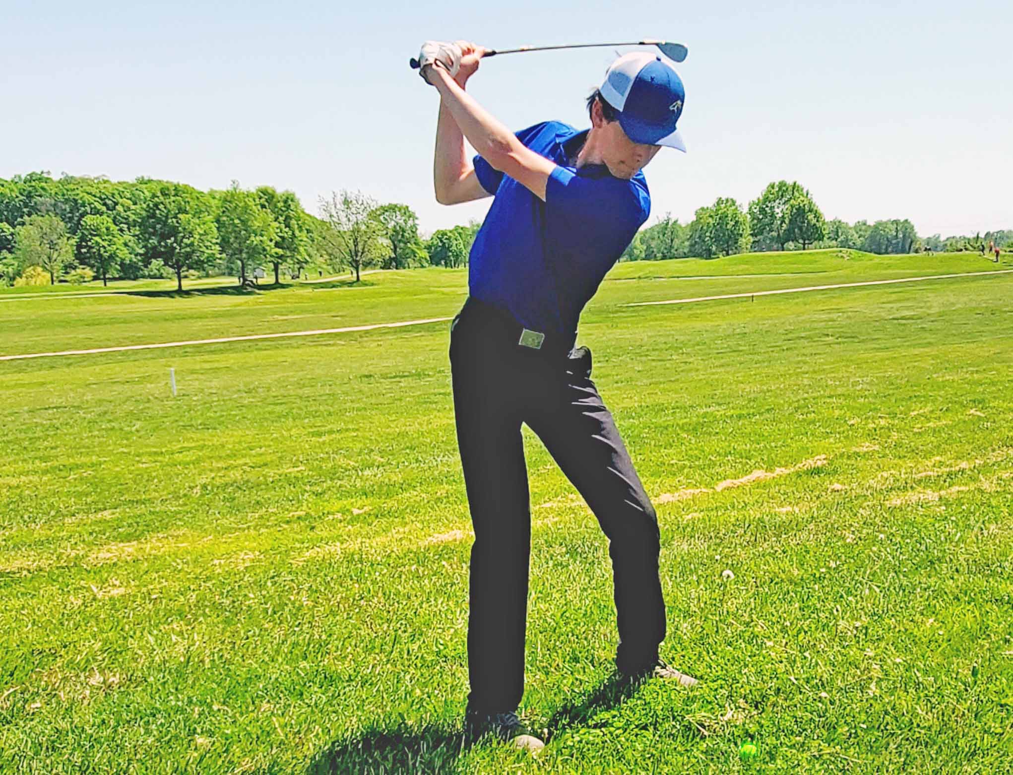 Iola golfers battle the elements - The Iola Register