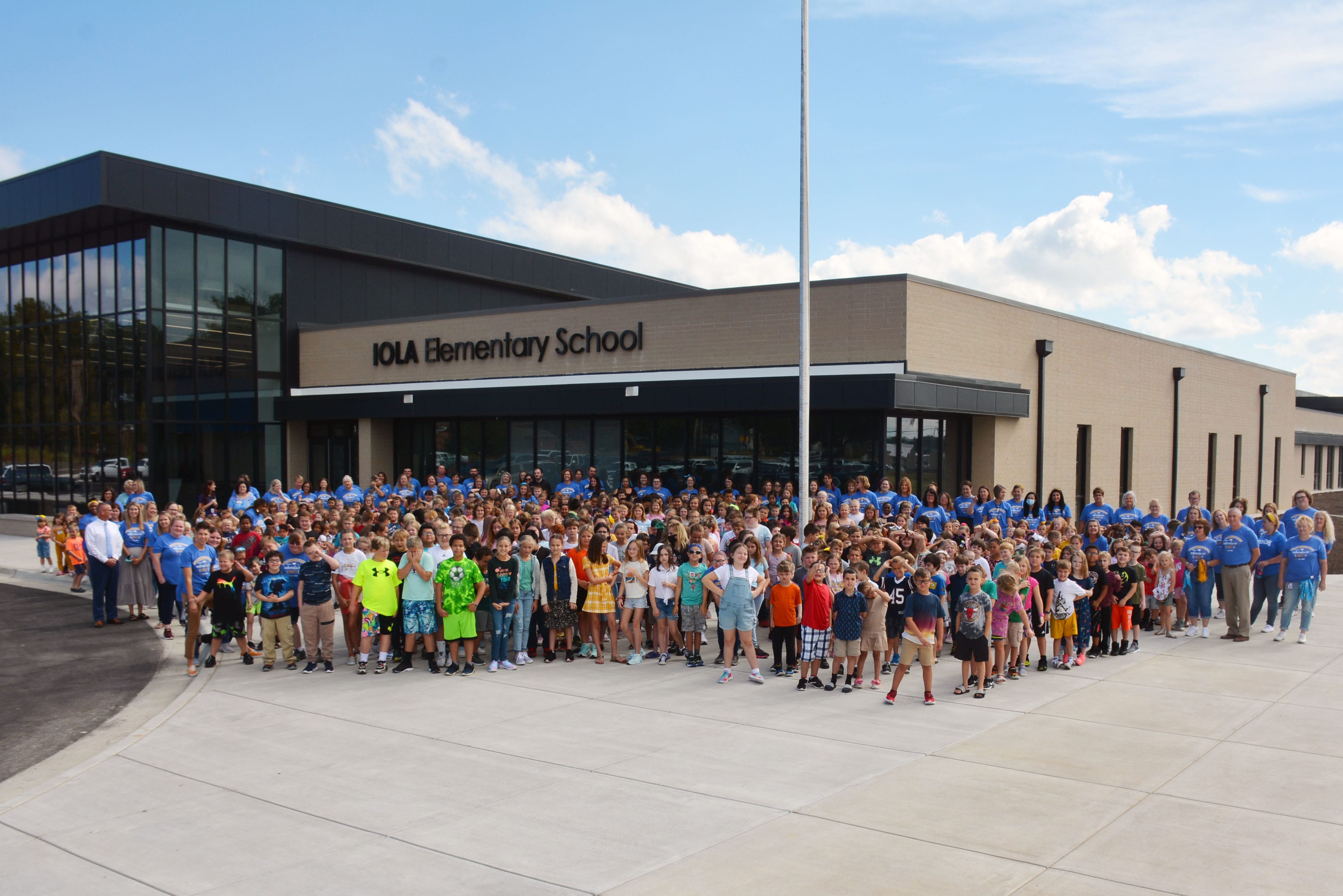 Iola Elementary School Opening - The Iola Register