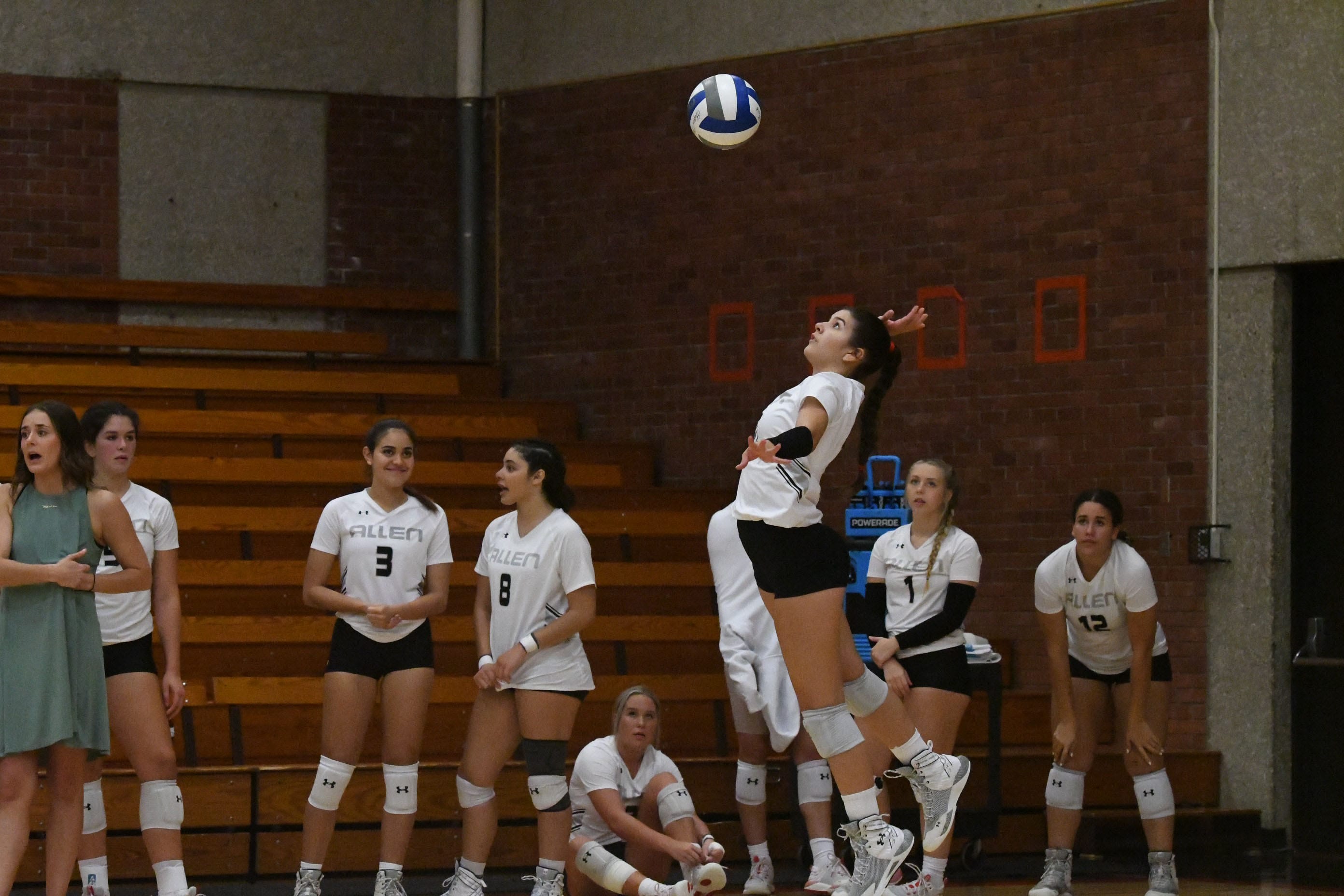 Top-ranked Johnson Co. defeats Allen - The Iola Register