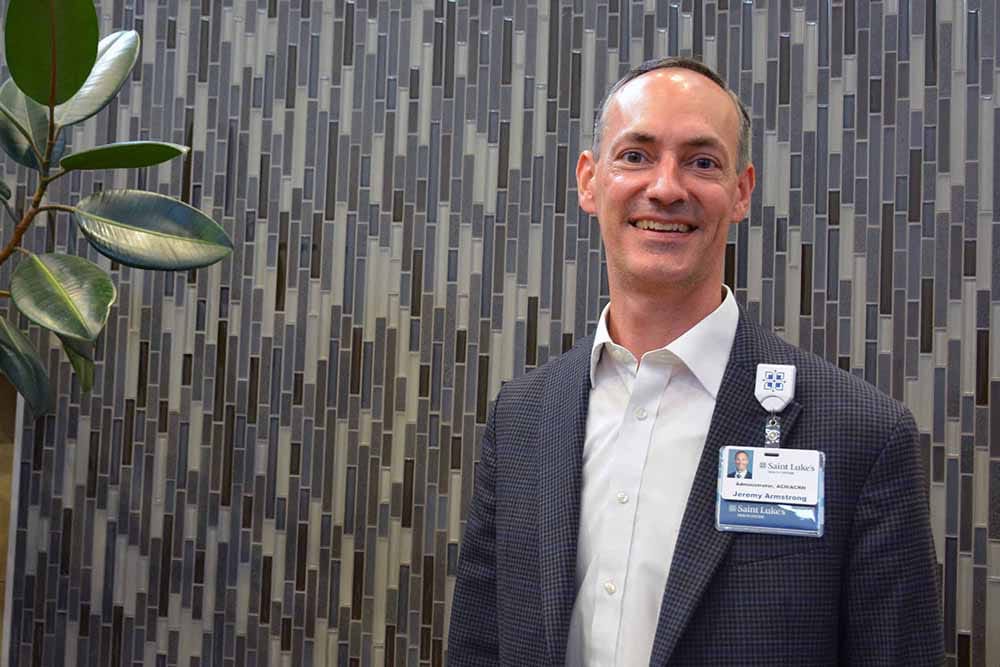 Armstrong takes helm of hospital - The Iola Register