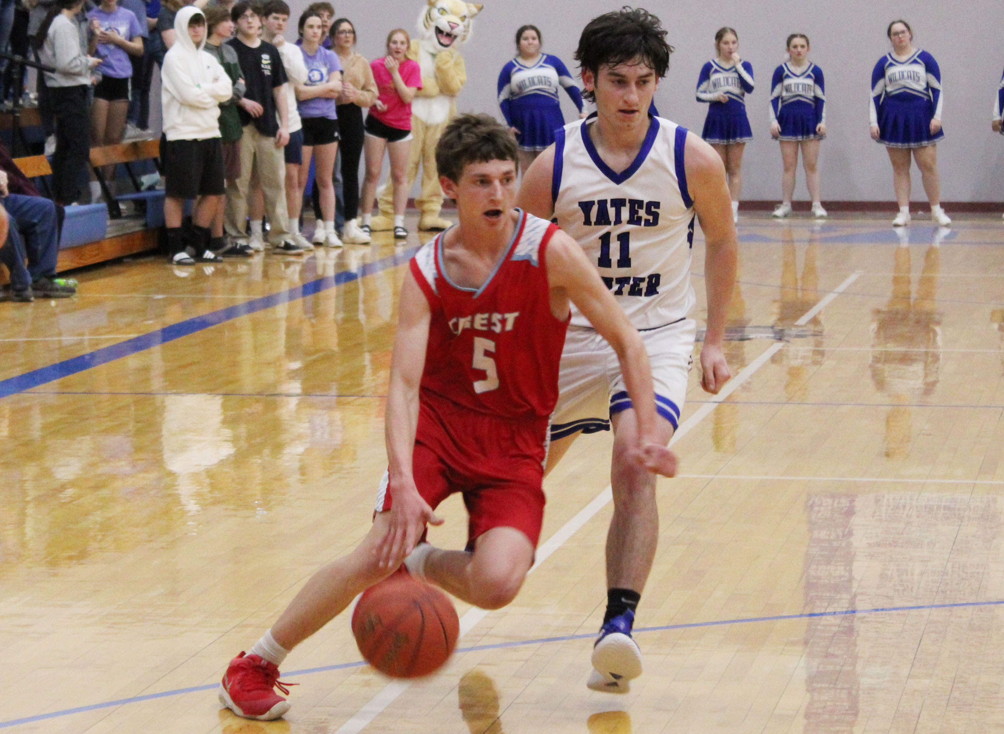 Crest too much for Yates Center - The Iola Register