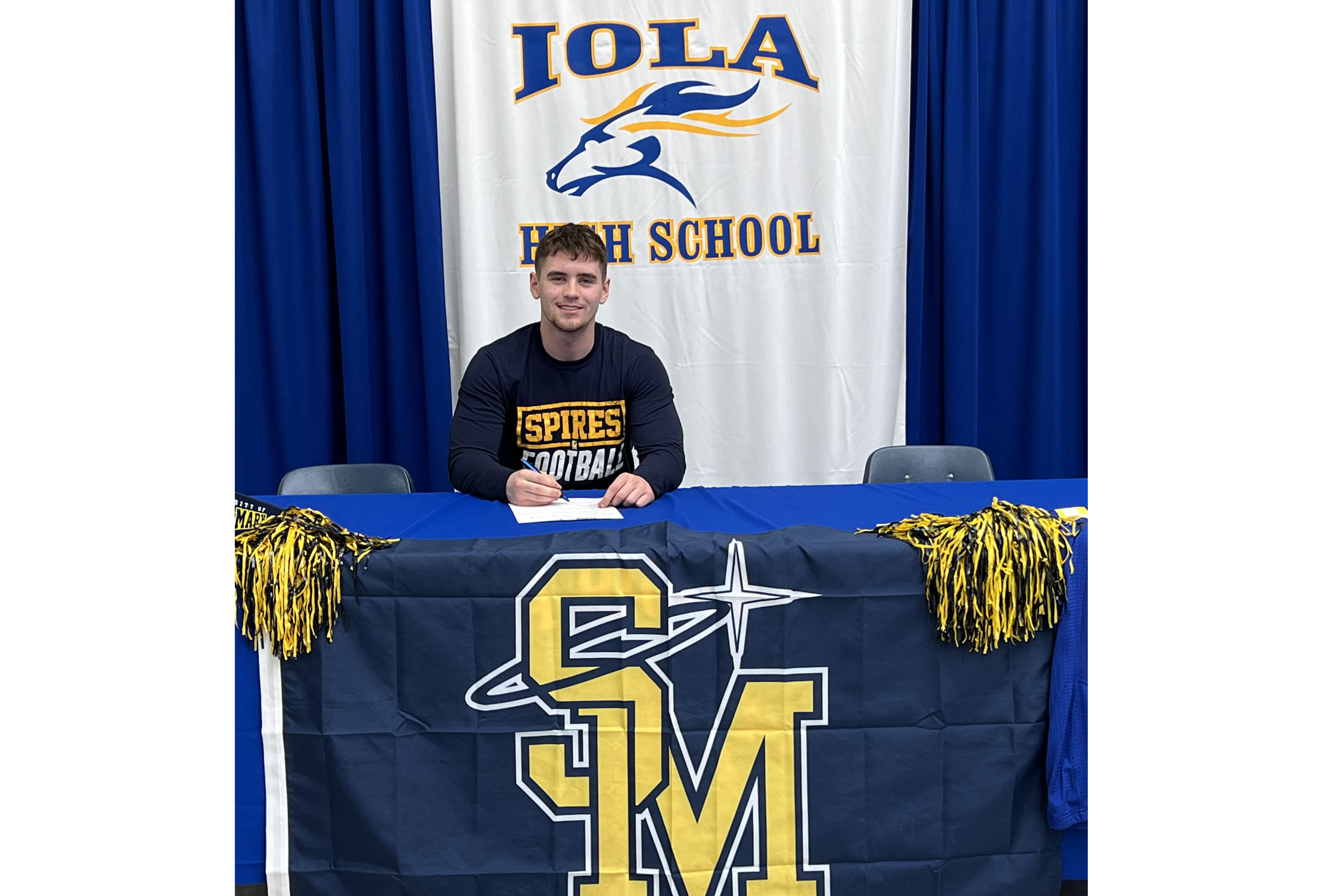 Skahan signs with University of Saint Mary - The Iola Register