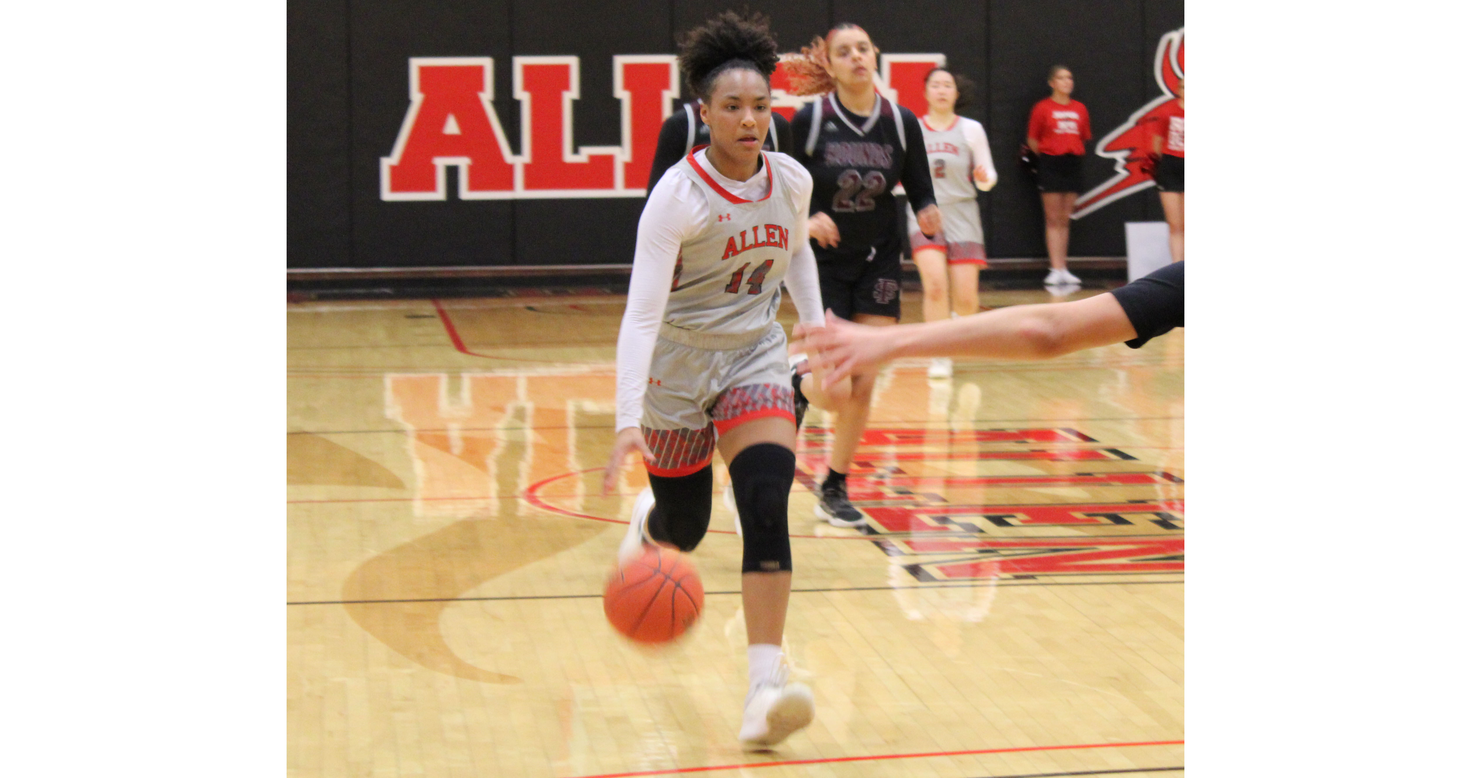 Red Devils hold on late against Fort Scott - The Iola Register