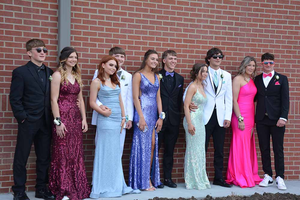 IHS prom, meal policy sparks debate - The Iola Register