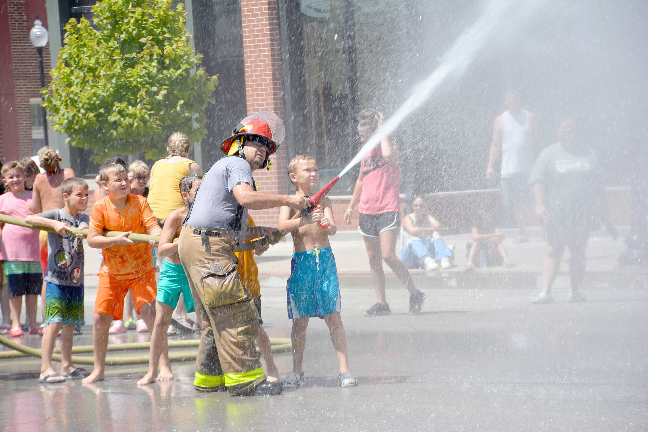 Full blast at Water Wars - The Iola Register