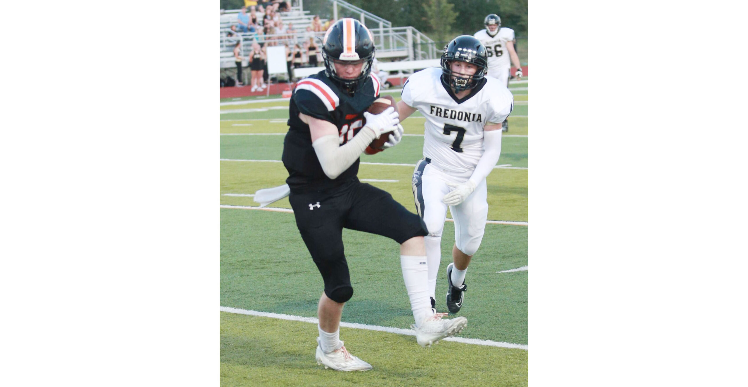 Cubs swarm Yellowjackets - The Iola Register