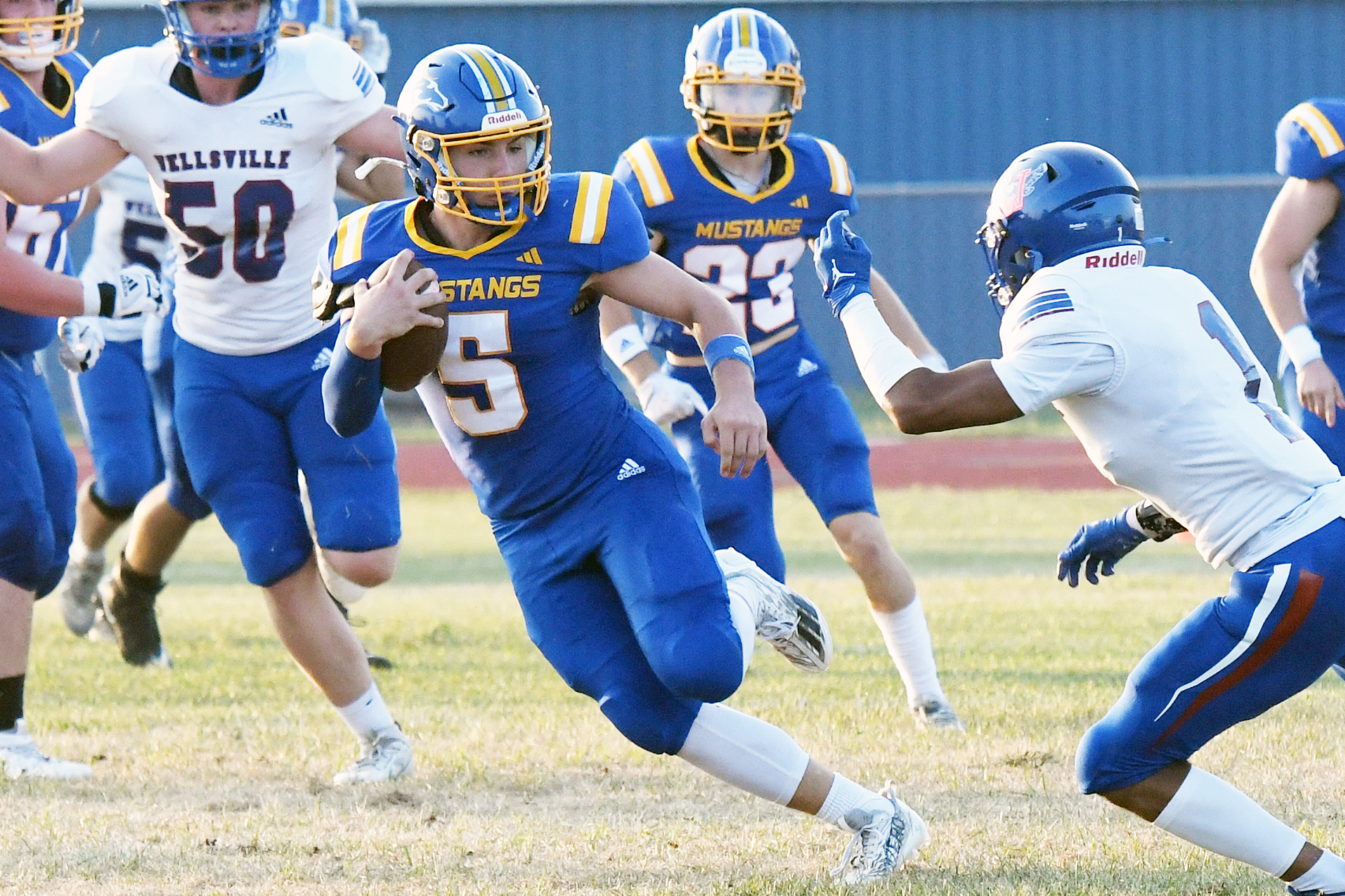 Kerr's can-do spirit lifts Mustangs - The Iola Register