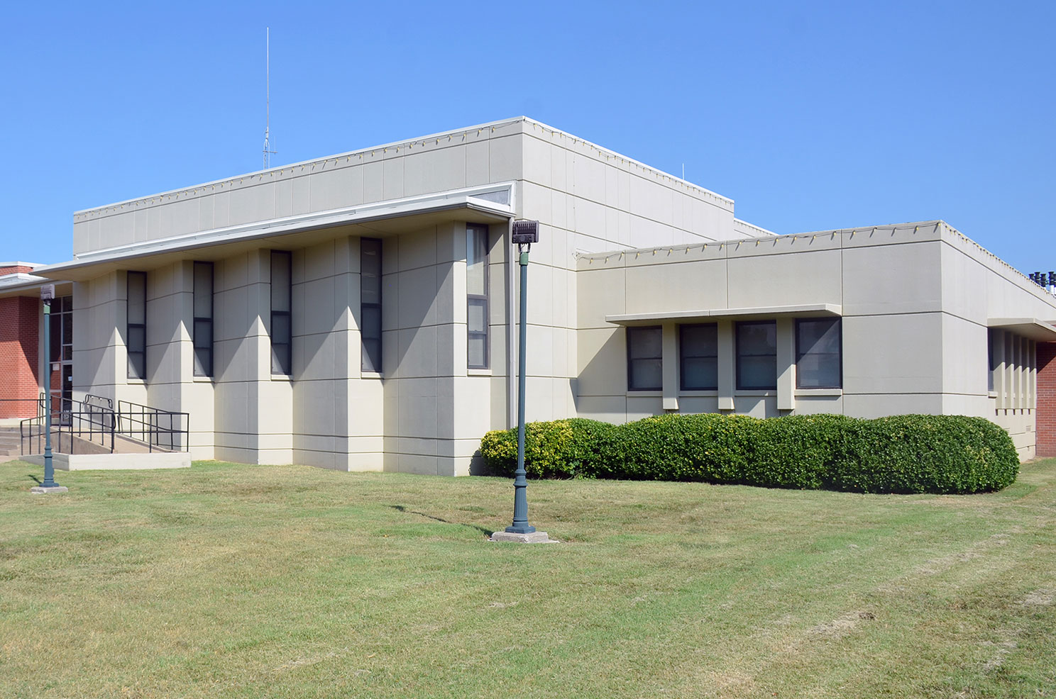 Advocates ponder future of courthouse - The Iola Register