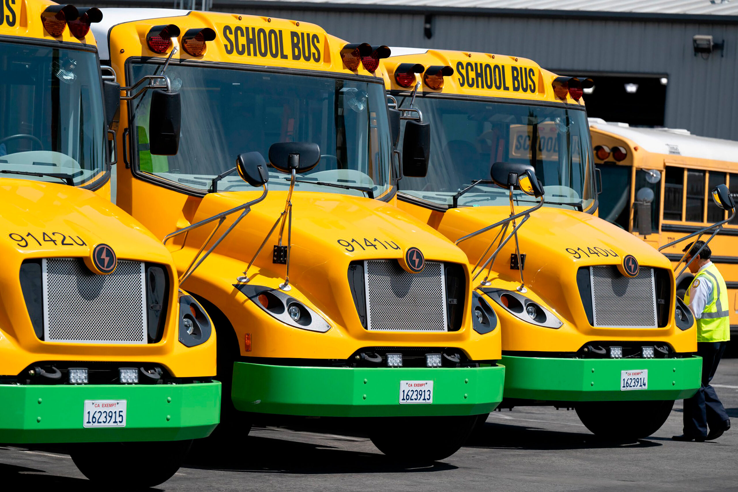 USD 257 agrees to apply for electric bus grant - The Iola Register