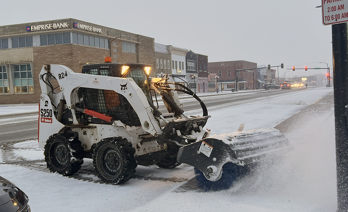 Snow blaster - The Iola Register