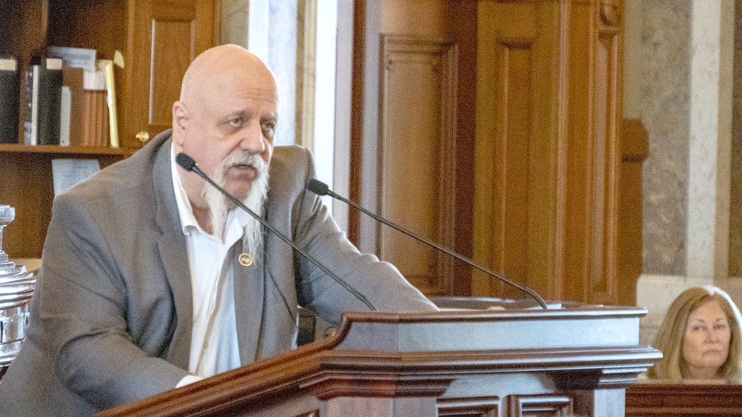 Lawmakers spar over gun rights bill - The Iola Register