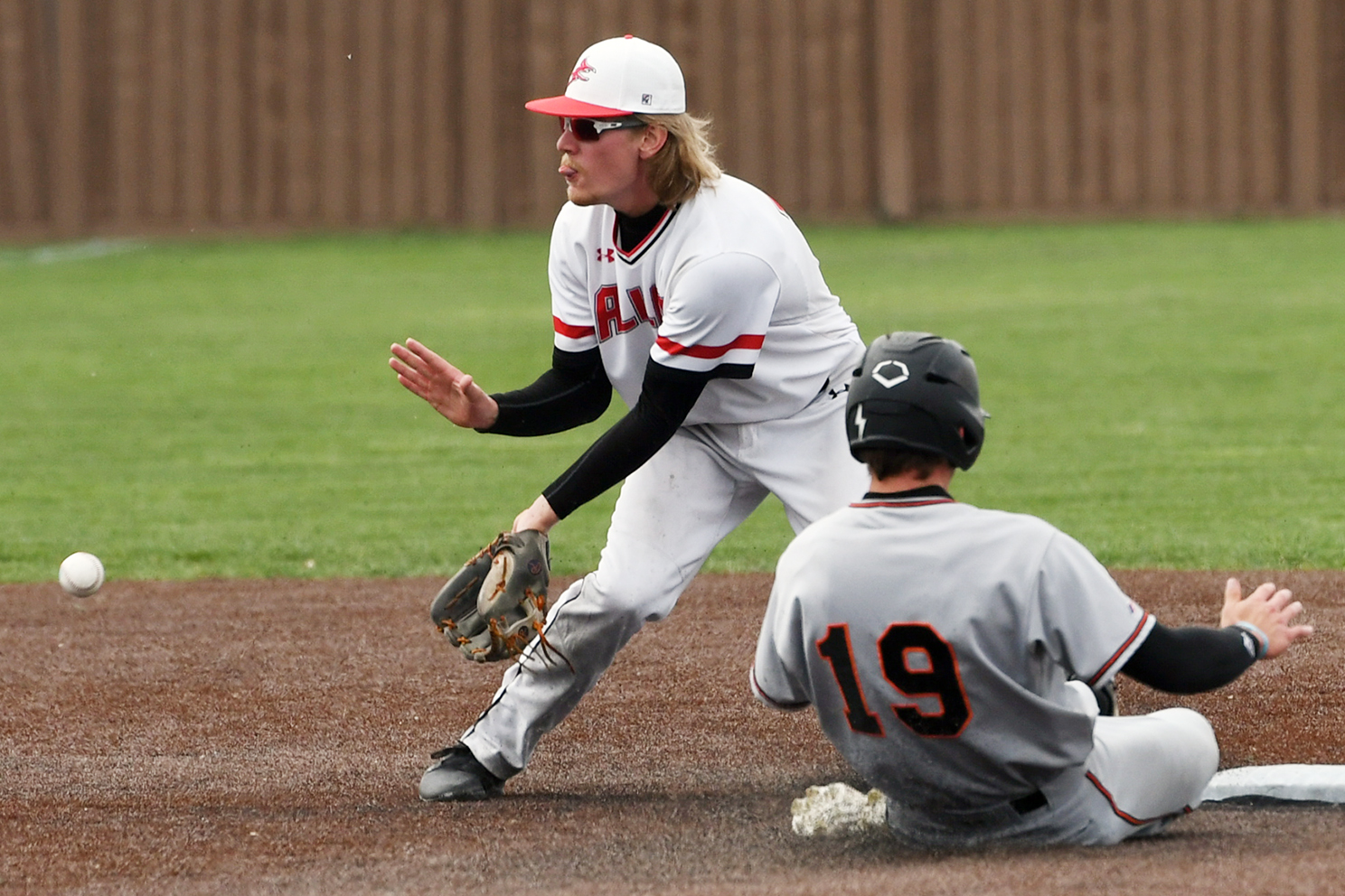 Red Devils split with Neosho Co. - The Iola Register