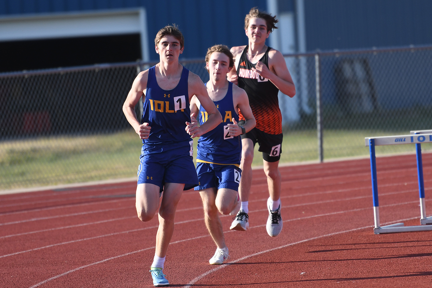 Iola boys win Marv Smith Invitational - The Iola Register