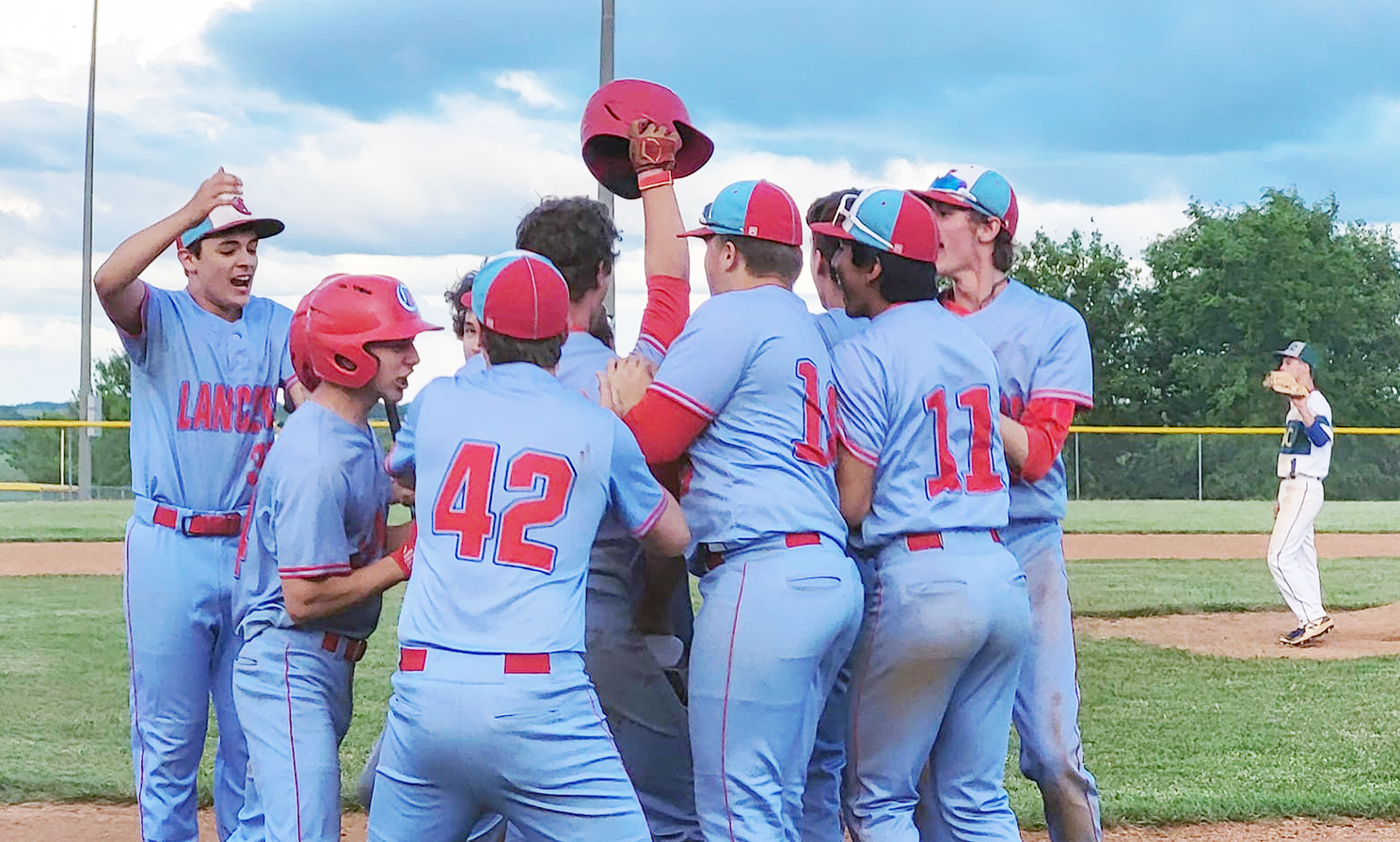 Crest romps its way back to state - The Iola Register