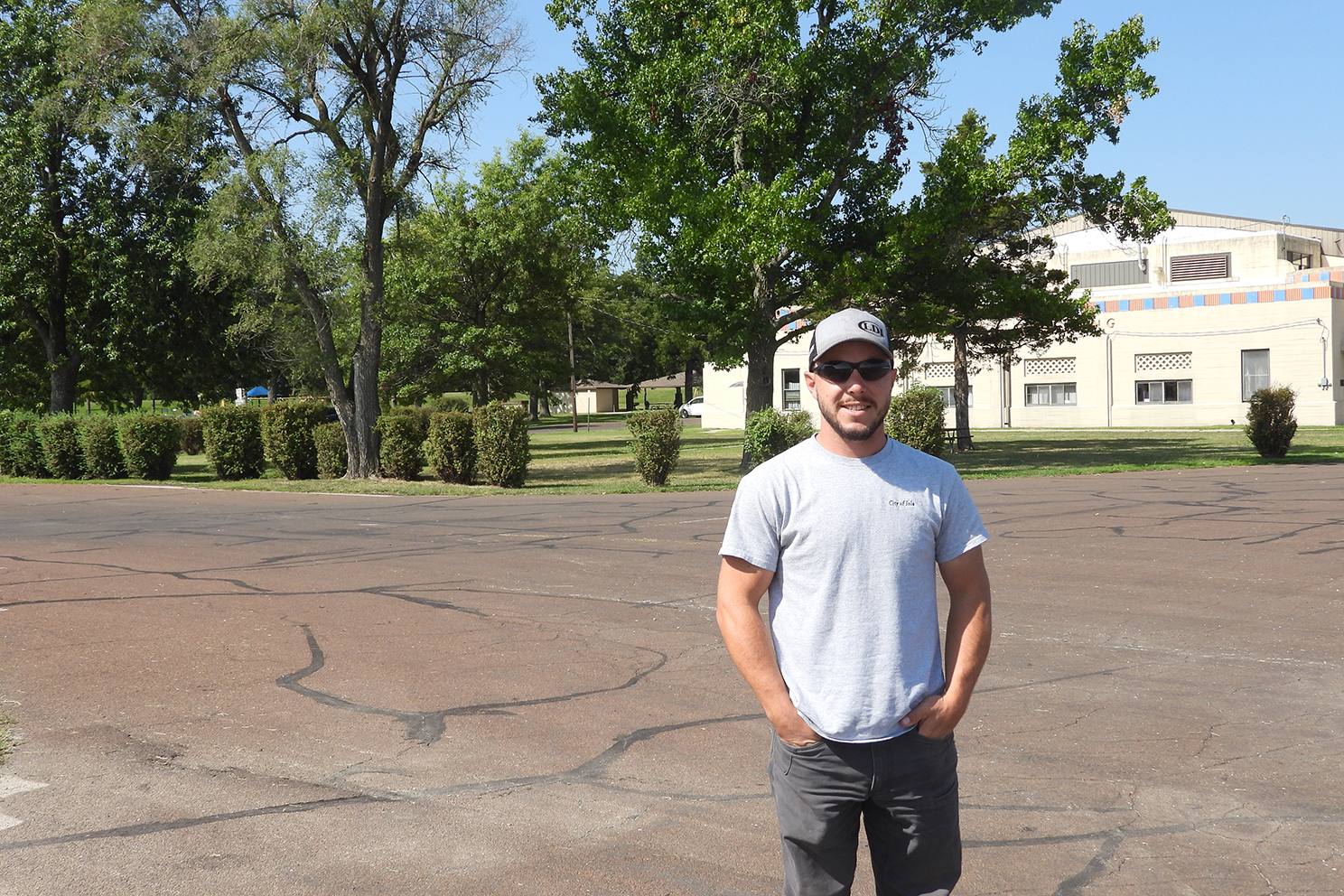 Droessler fills role - The Iola Register