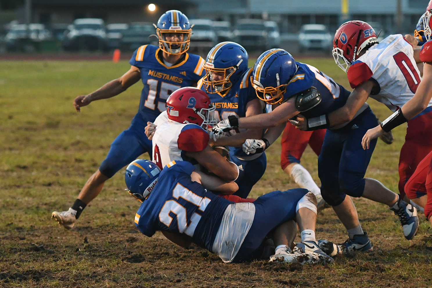 Mustangs bounce back into victory column - The Iola Register