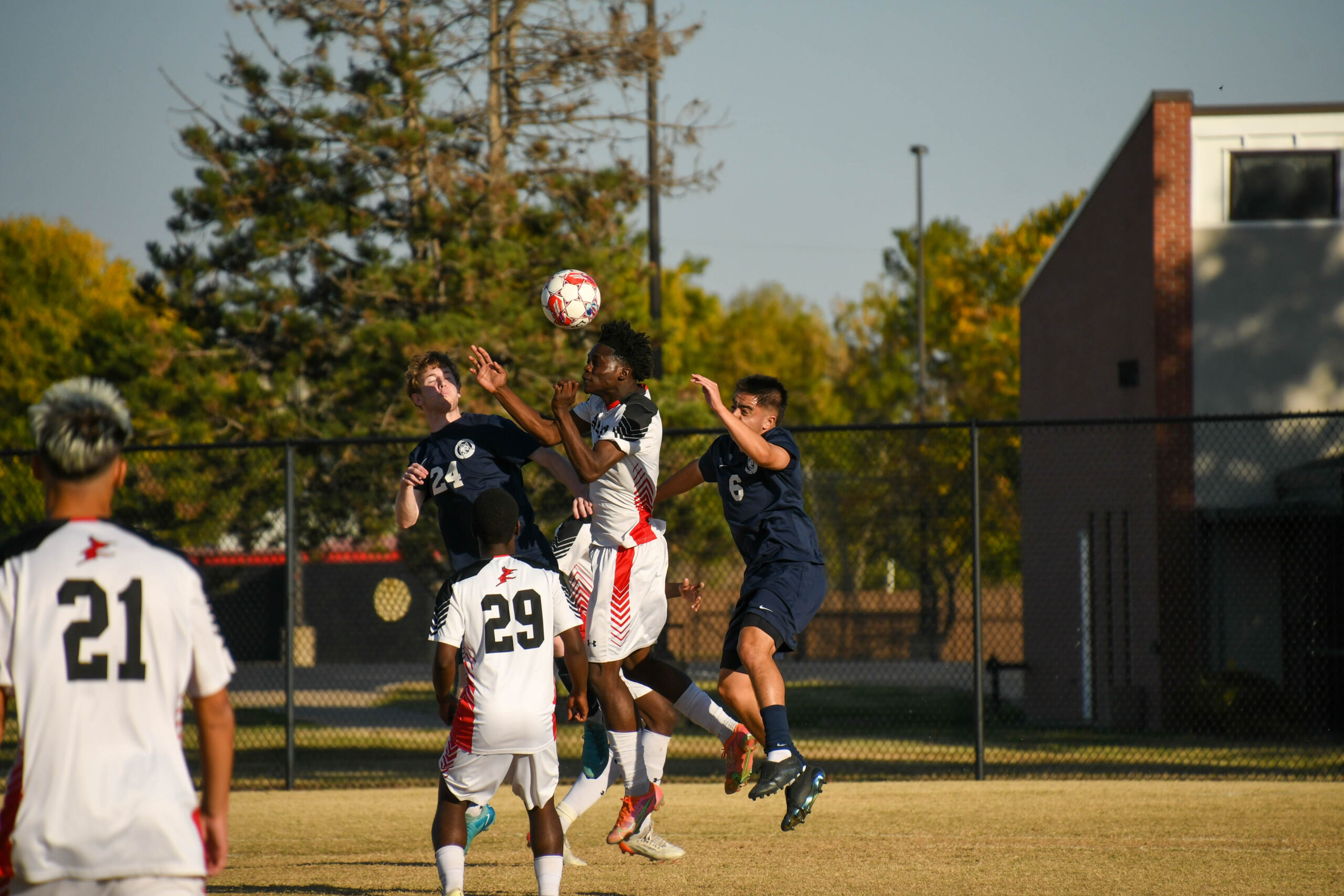 Red Devil men snap skid - The Iola Register