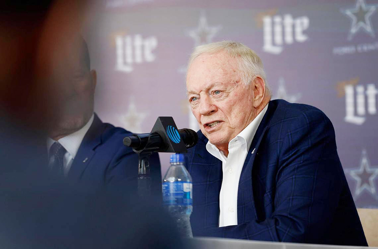 Hiring shows how little Jerry Jones values head coaches - The Iola Register