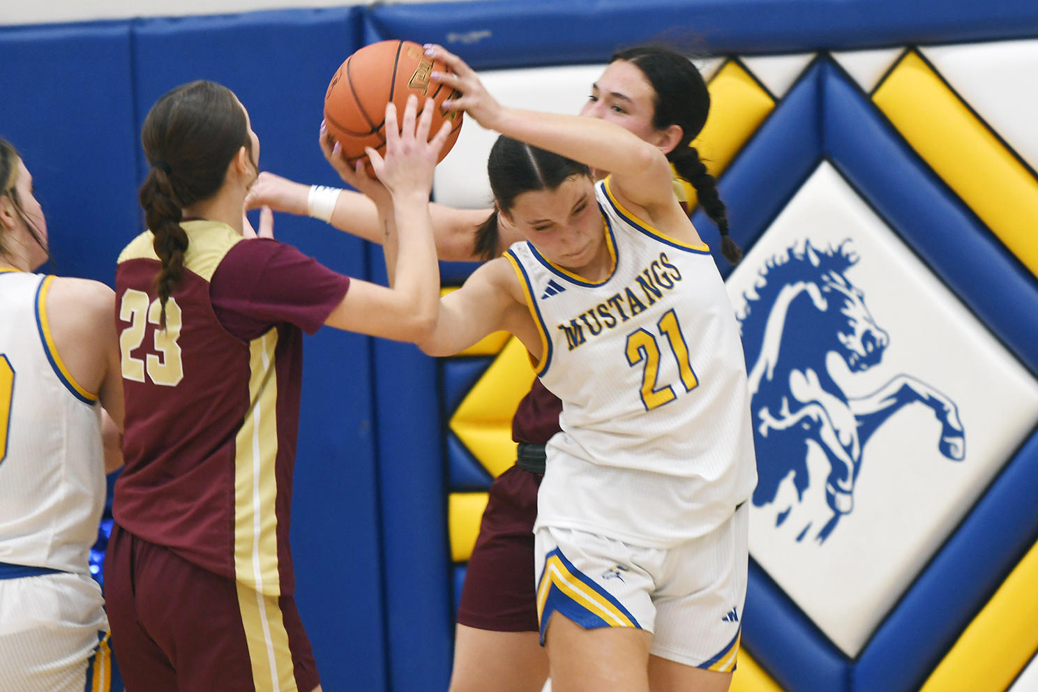 Mustangs advance to War on 54 title game - The Iola Register