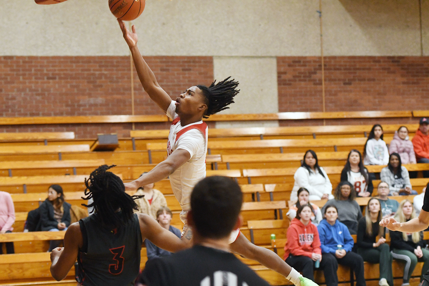 Red Devil men thump Labette - The Iola Register