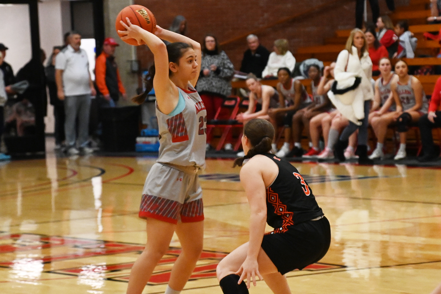 Red Devils let rivals slip through their fingers - The Iola Register