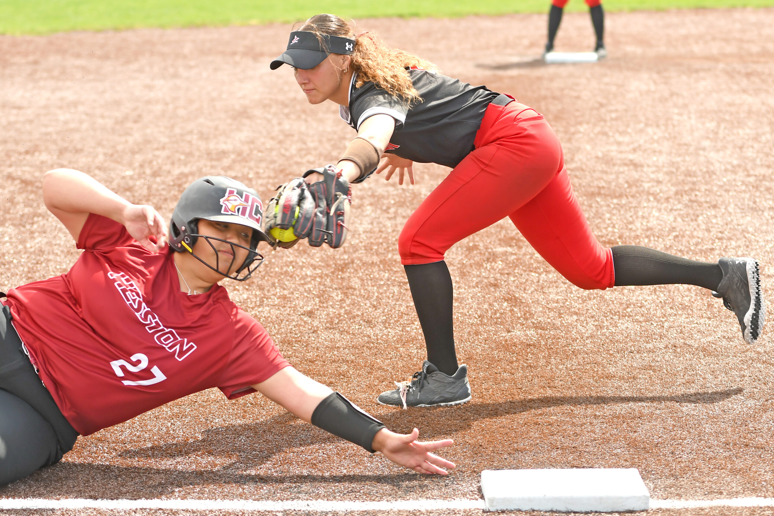 Red Devils red hot; extend streak to six - The Iola Register