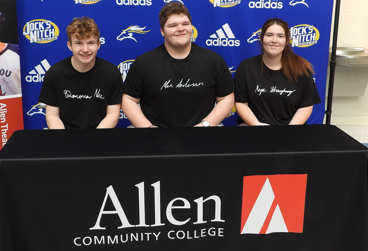 Iola students sign on to ACC Theatre - The Iola Register